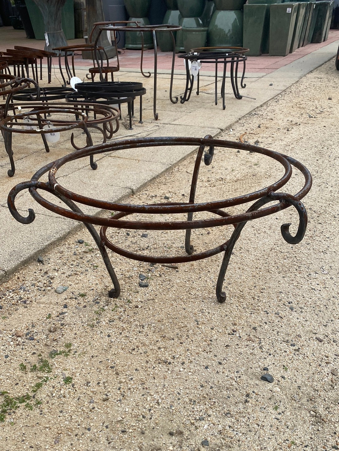 Double Rim Metal Stand – The Madd Potter