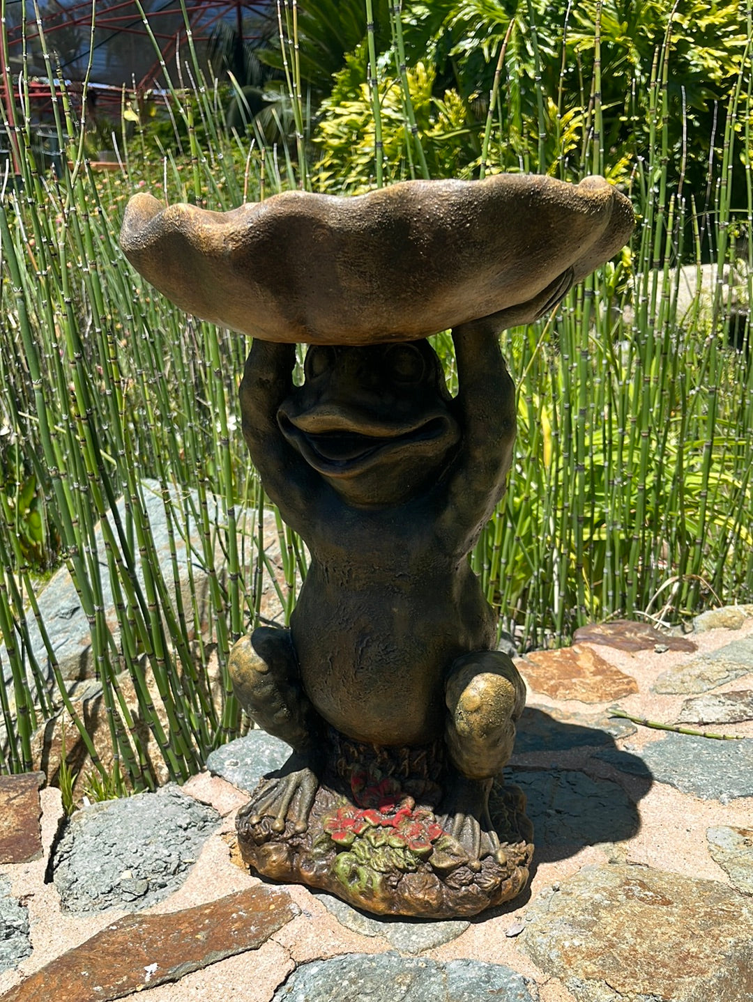 Frog Lifting Birdbath – The Madd Potter
