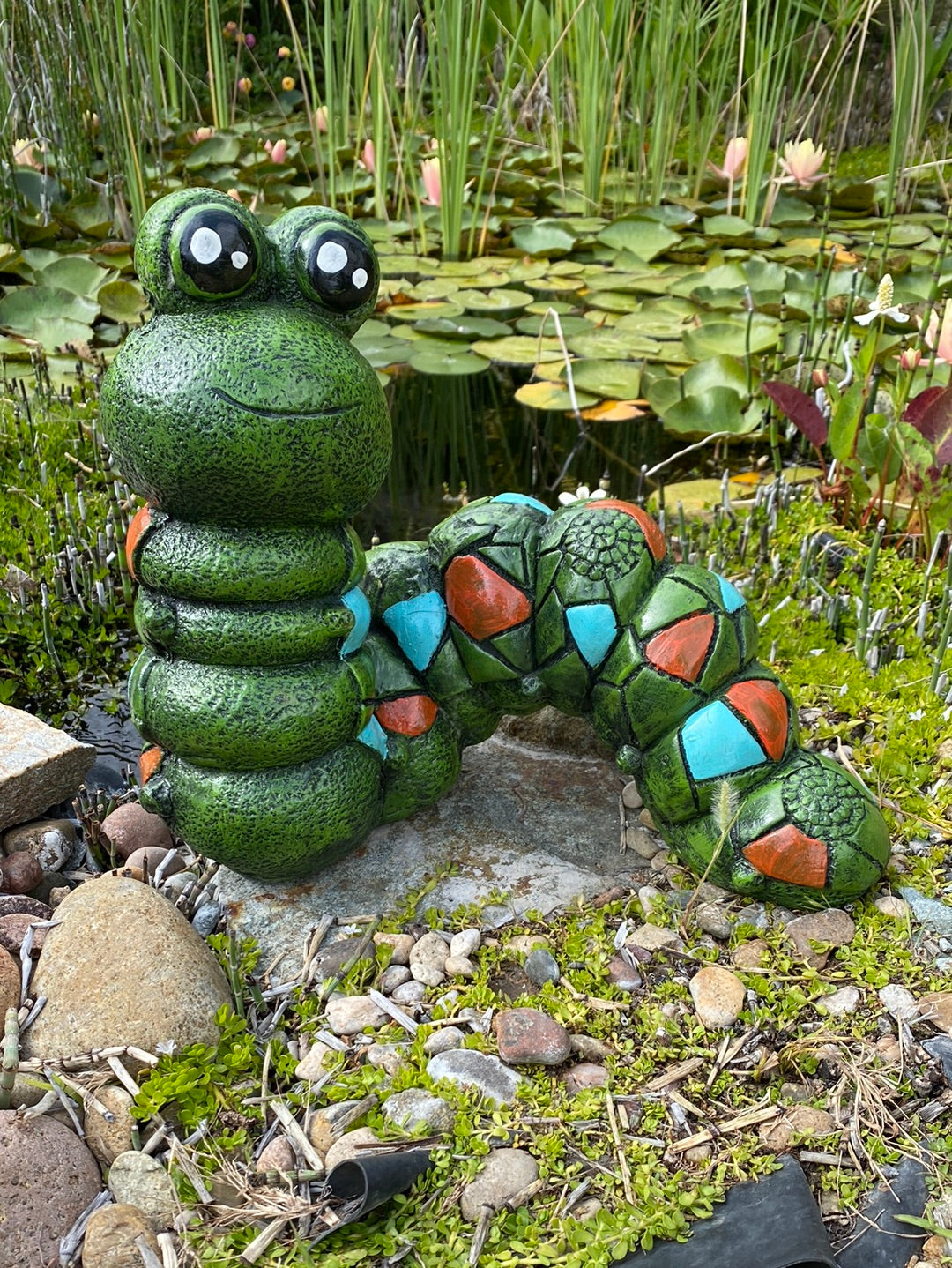 Caterpillar Statue – The Madd Potter