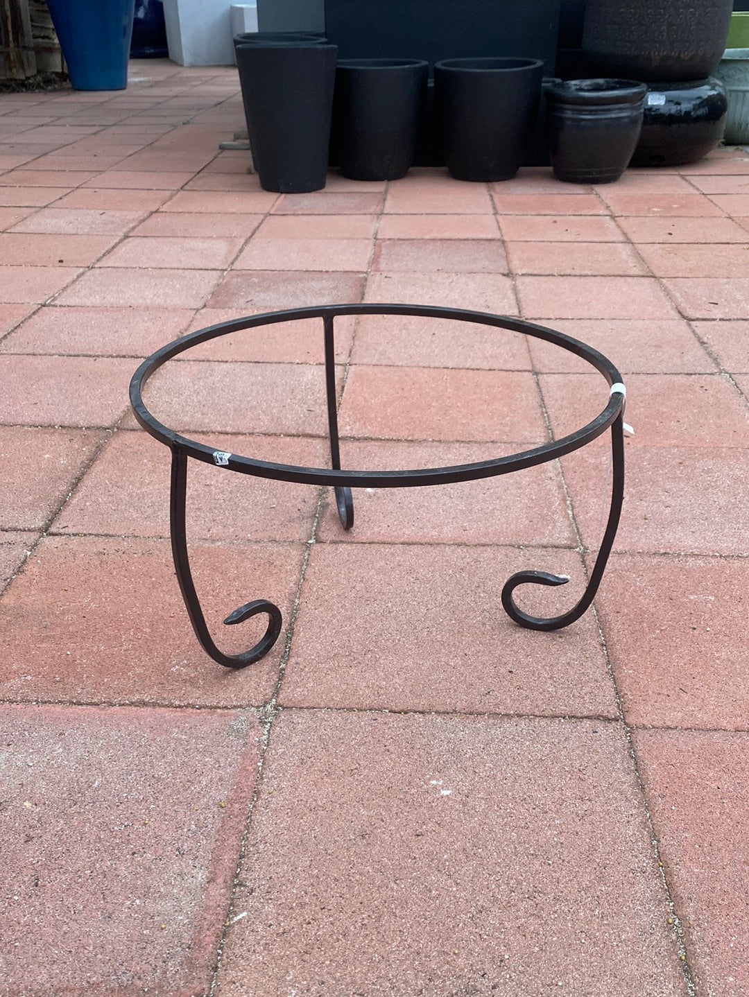Inward Hooked Iron Stand – The Madd Potter