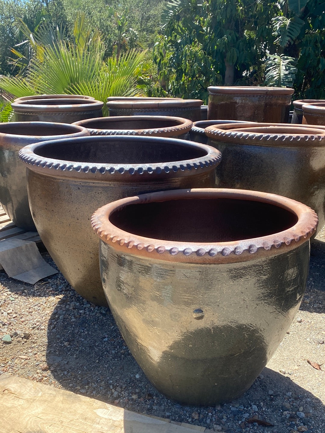 China Rustic Pie Crust Pot – The Madd Potter