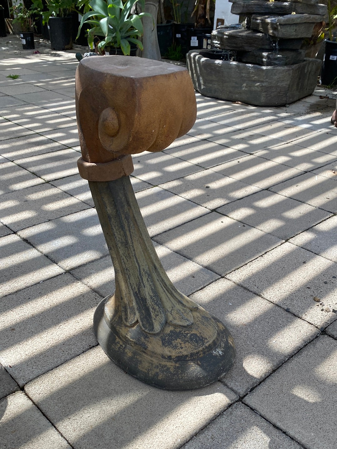 Concrete Stand – The Madd Potter
